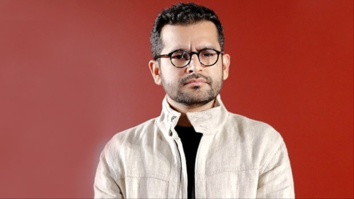 Gehraiyaan Director Shakun Batra Collaborates With Junglee Pictures For ...